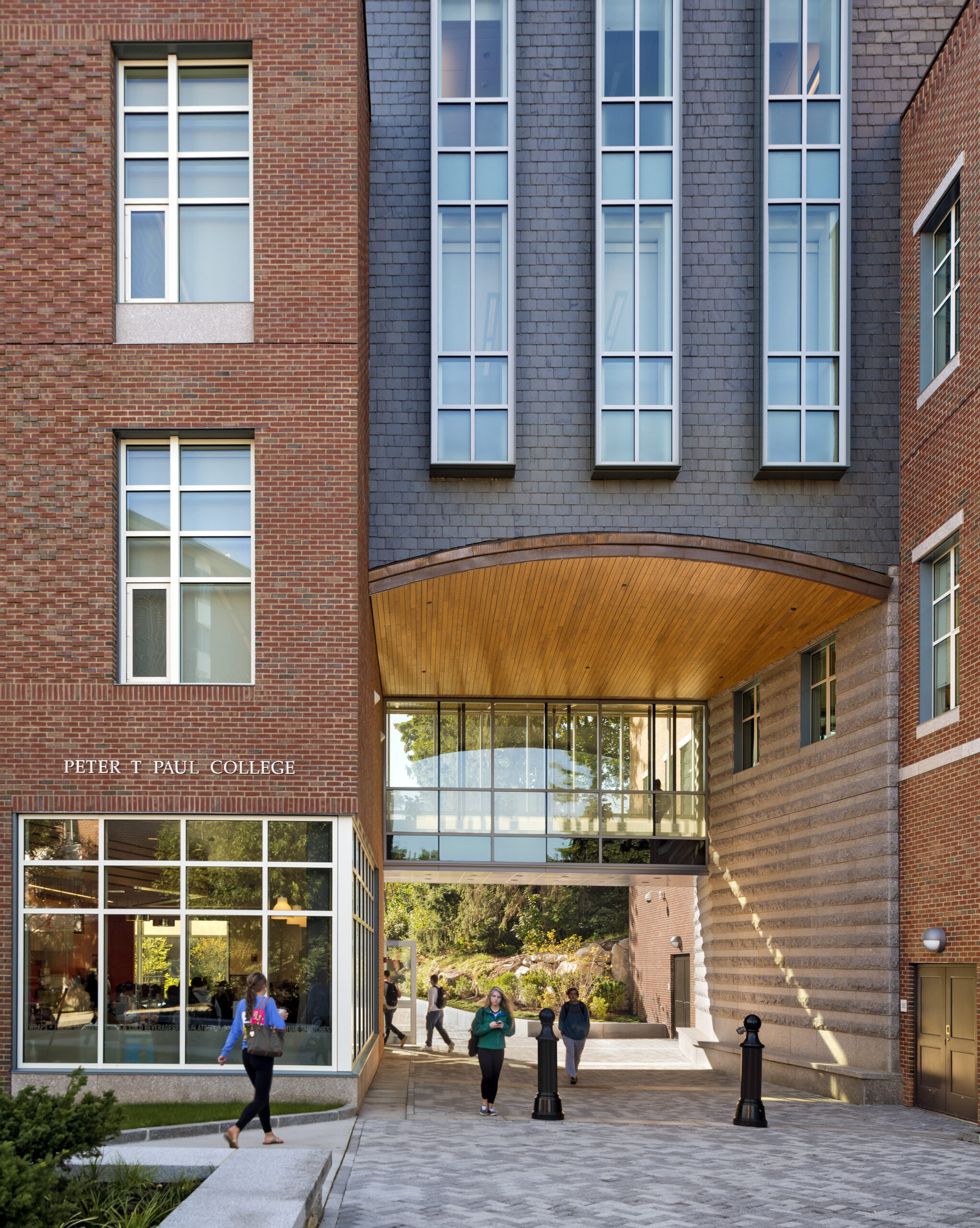 UNH Peter T. Paul College of Business and Economics - PC Construction